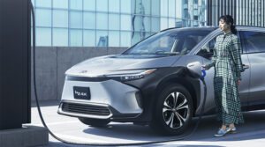 【いまさら聞けない】EV、BEV、HEV(HV)、PHEV(PHV)、FCEV(FCV)とは？【電気自動車】 / 法人向けカーリースならトヨタレンタリース京都